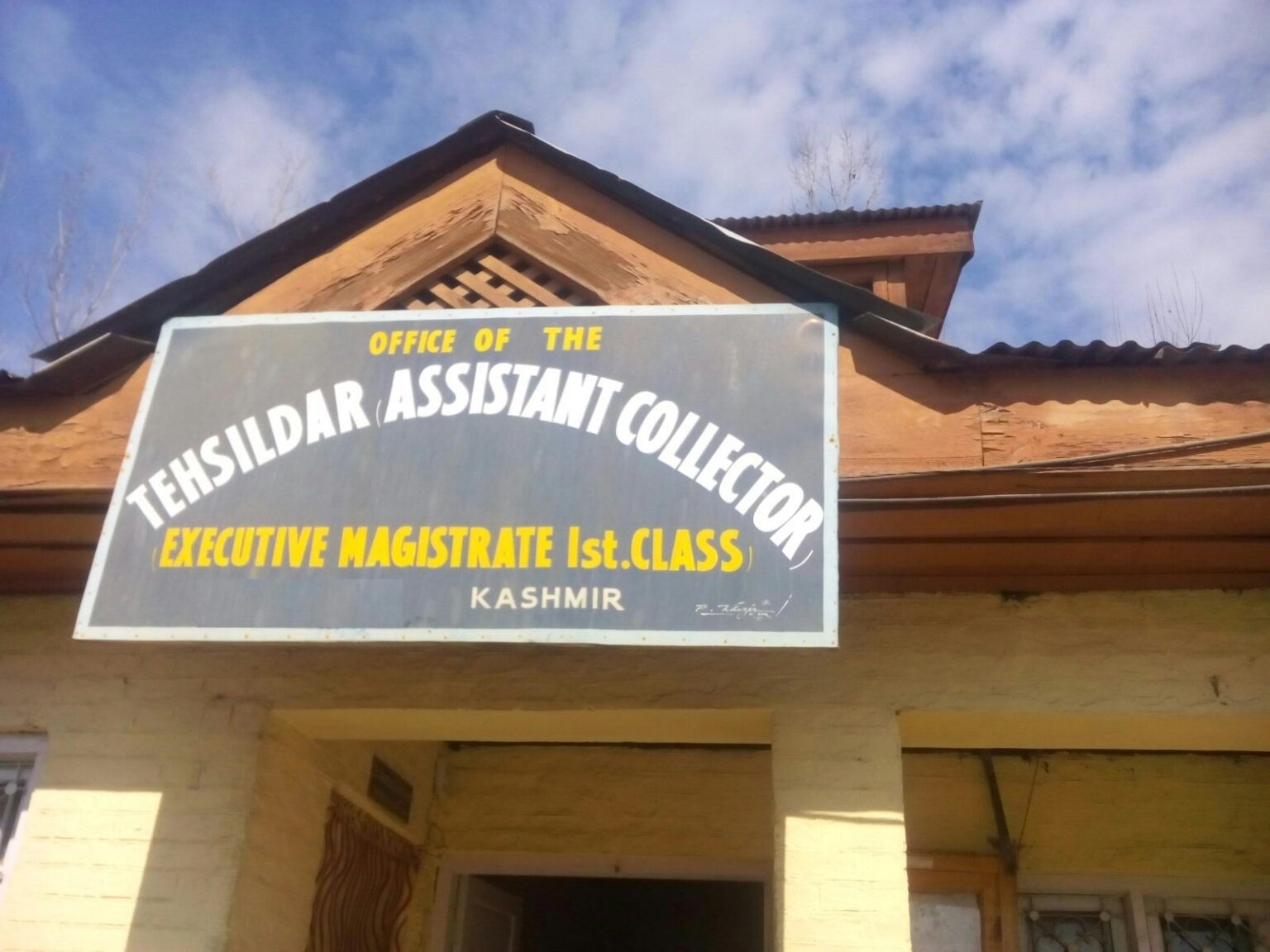 Dooru Residents Seek Appointment of Tehsildar - The Kashmiriyat