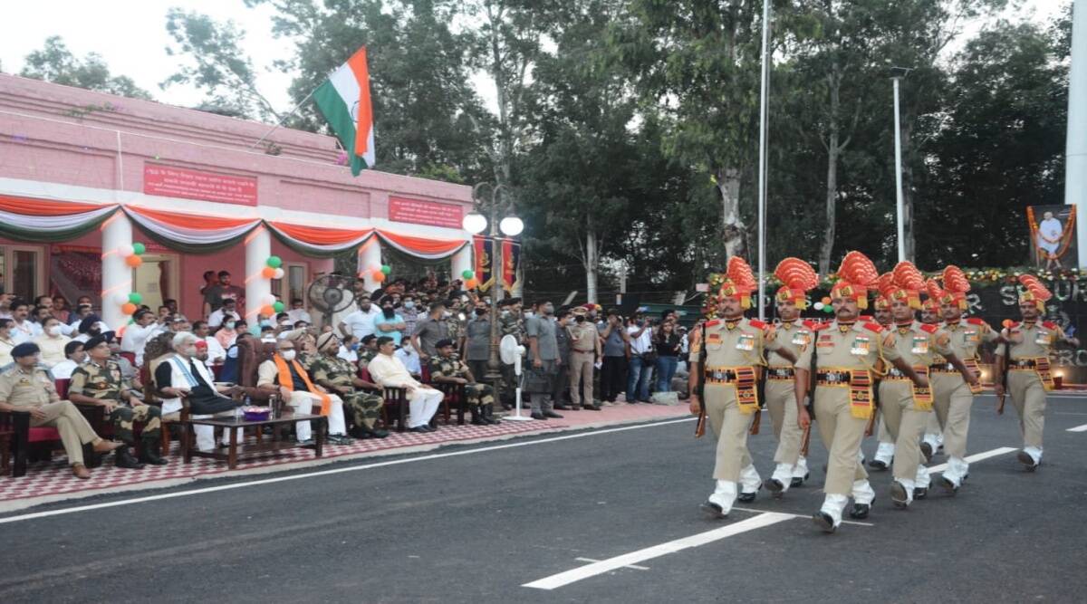 First ever Retreat Ceremony Held on Octroi Post on International Border ...
