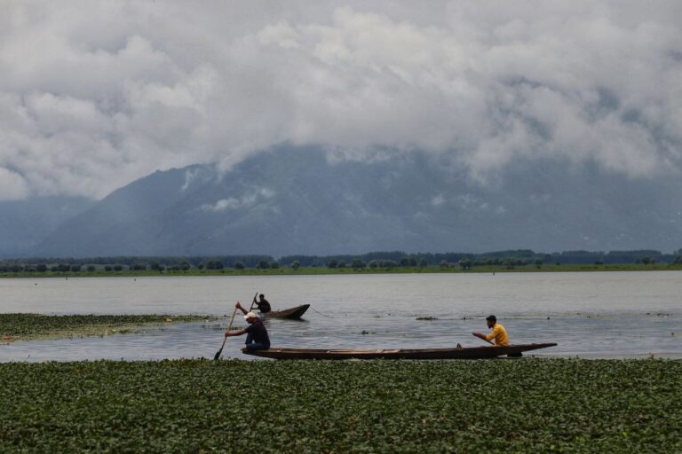 Asia's famed Wular lake to have non-motorable walkway: Admin - The ...