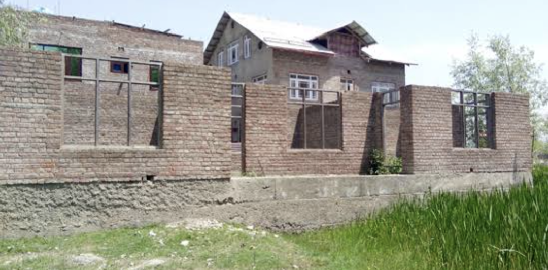 Six years on, PHC building awaiting completion in Budgam's Khansahib ...