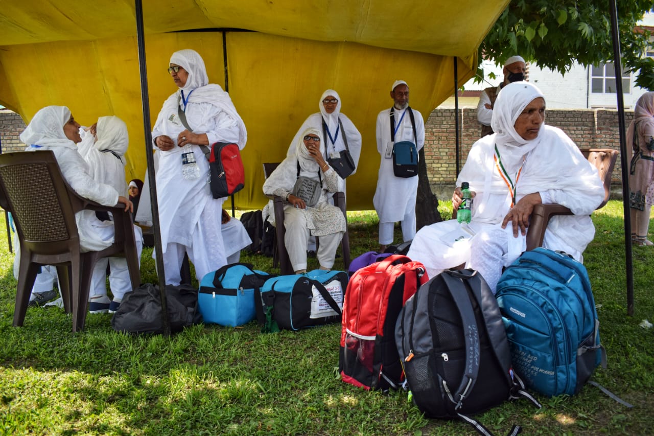 In Frames: 'Haej dray Baitullah', First batch of Hajj pilgrims departs ...