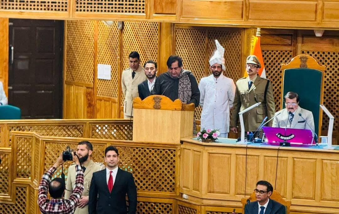 Jammu Kashmir assembly members take oath, Omar Abdullah swears in Kashmiri, retains Ganderbal ...